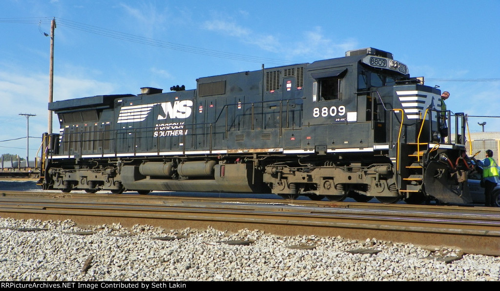NS 8809